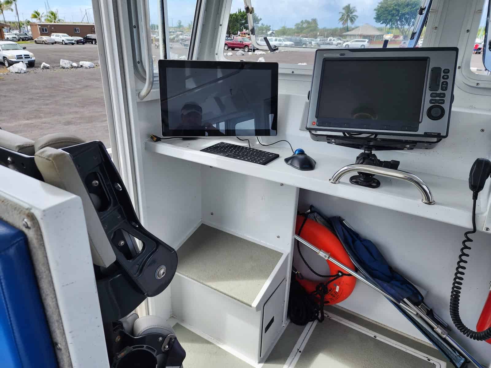 32' Almar/North River Sounder Pilothouse - Pacific Boats and Yachts