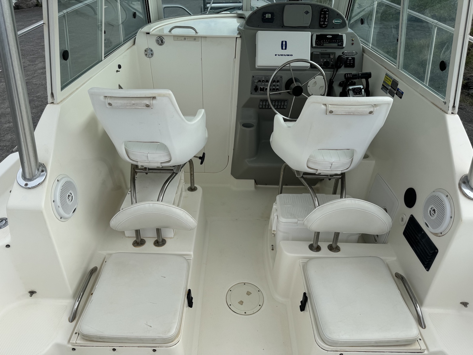 25' Trophy 2502 Walkaround - Pacific Boats and Yachts