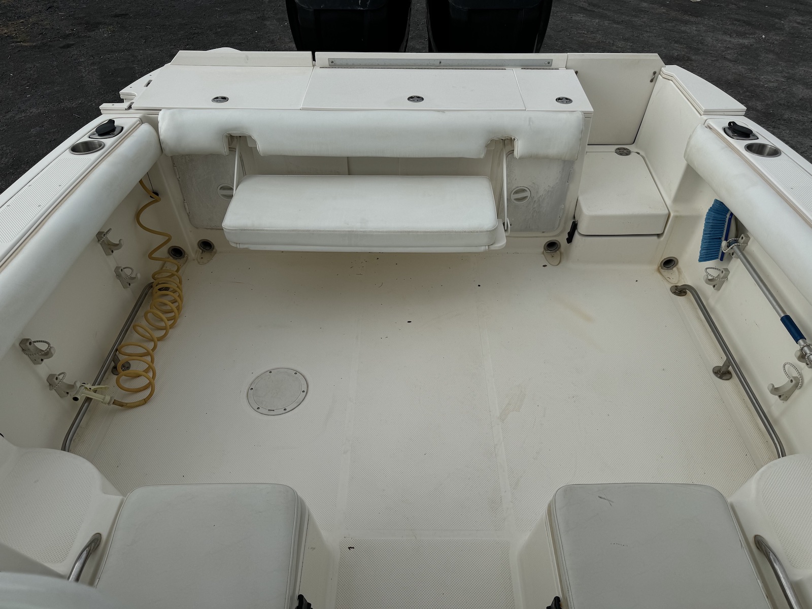 25' Trophy 2502 Walkaround - Pacific Boats and Yachts